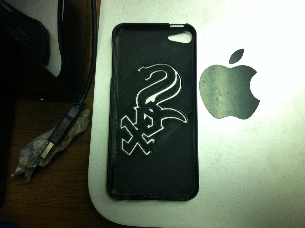 Free 3D file Chicago South Sider iPod 5 case. 📱 ・3D print object to ...
