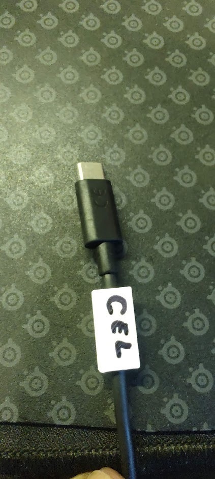 Free 3D file TPU simple snap cable tag 🔌・3D print model to download・Cults