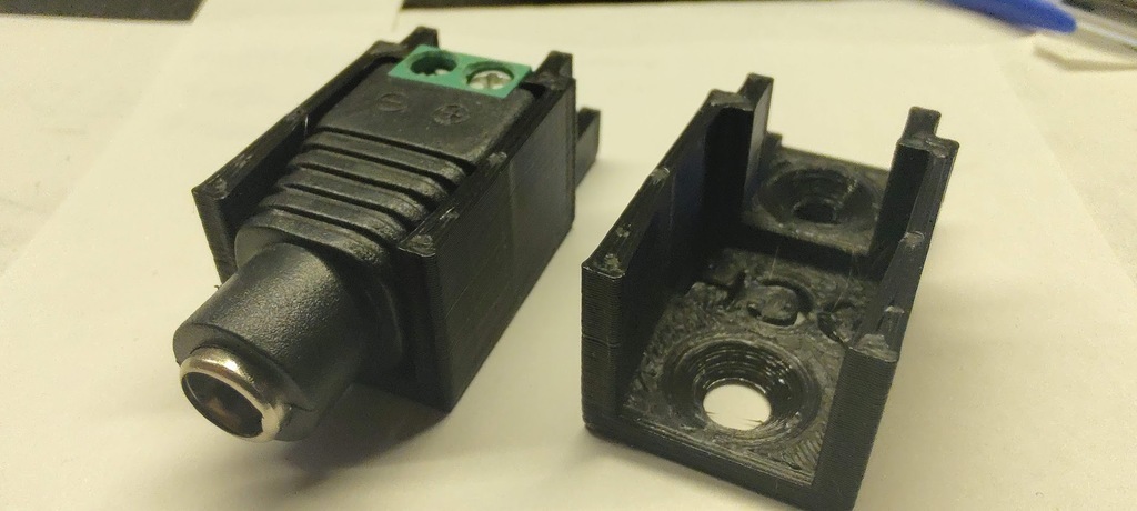 Free 3D file Dc jack holder 🔌・3D printing design to download・Cults
