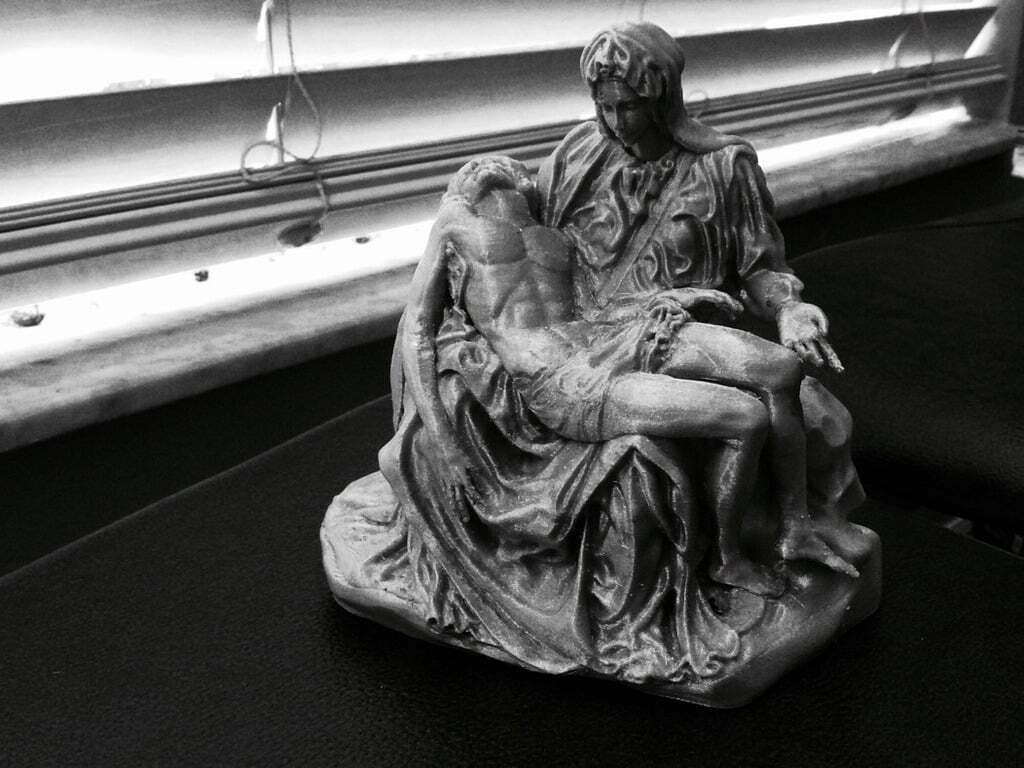 3D printable PIETA IN ST. PETER'S BASILICA, VATICAN・Cults