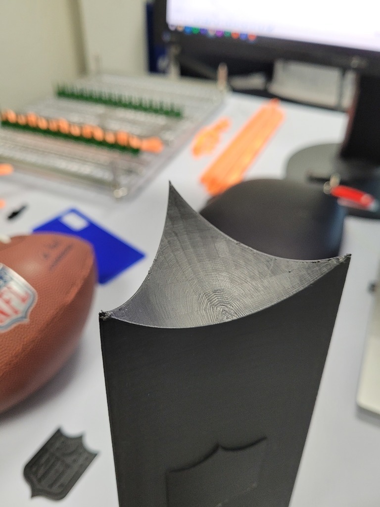 🏆 Lombardi Trophy Football holder / Stand・Free 3D File for ・Cults