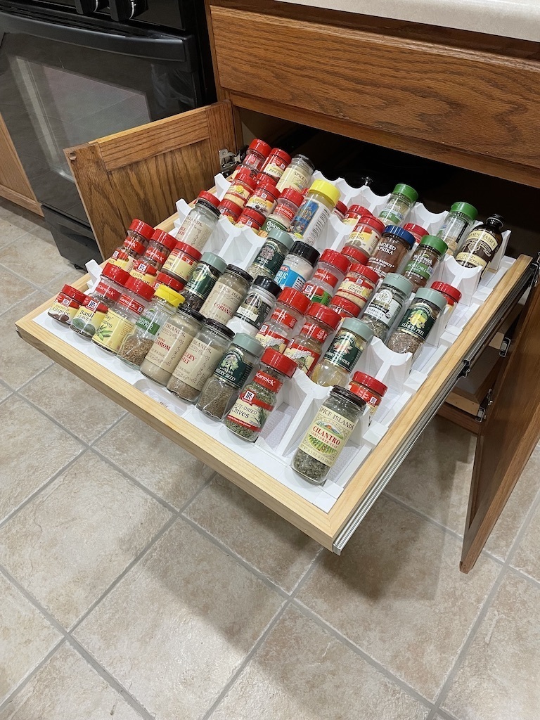 🏠 Angled Spice Rack・Free 3D File for ・Cults