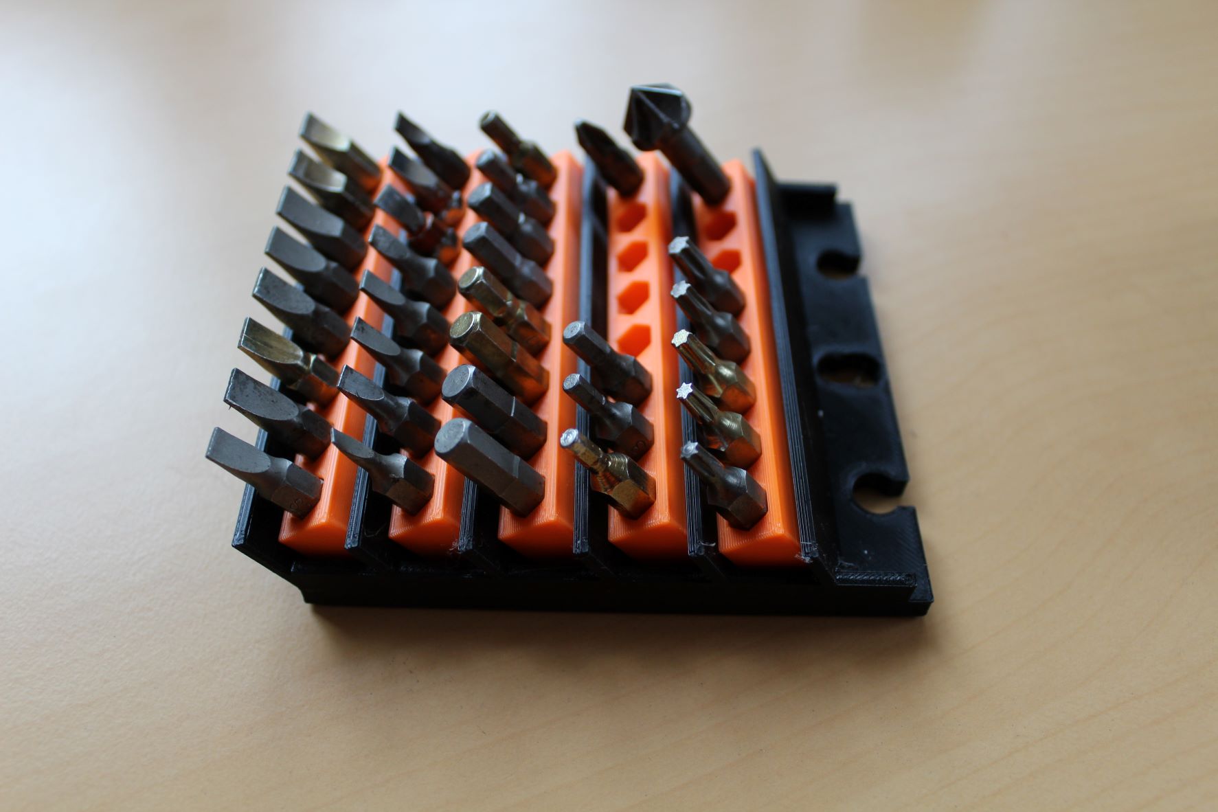 Free 3D file Bit holder - scalable, wall mount 🍔・Object to download and ...