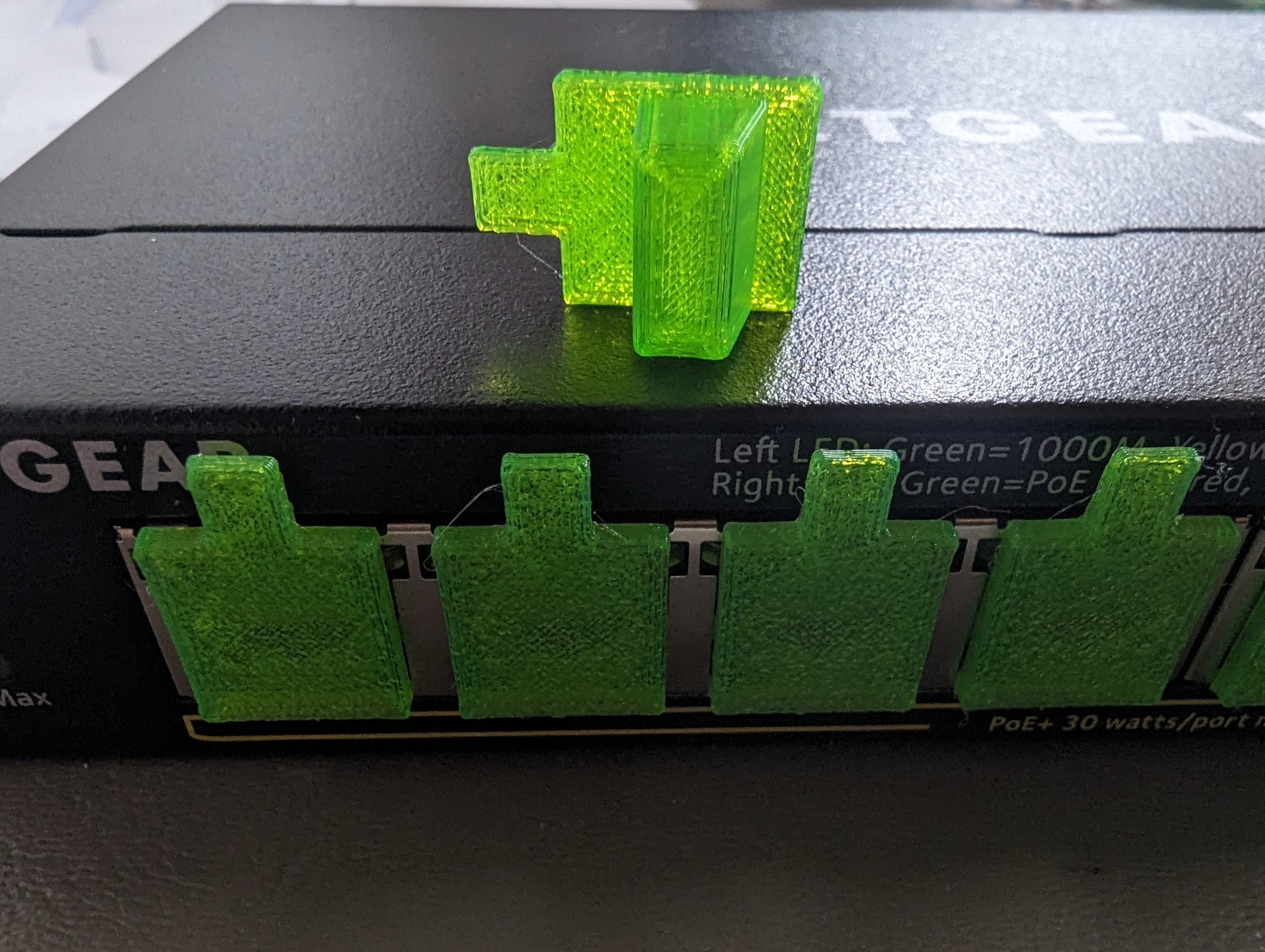 🌬️ Ethernet RJ45 Port Dust Cap / Cover・3D Print・Cults