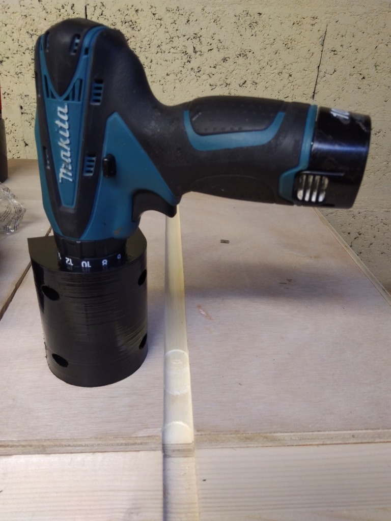 🔧 Makita HP330D 10.8V Perceuse sans fil fixation murale・Fichier 3D Gratuit pour ・Cults