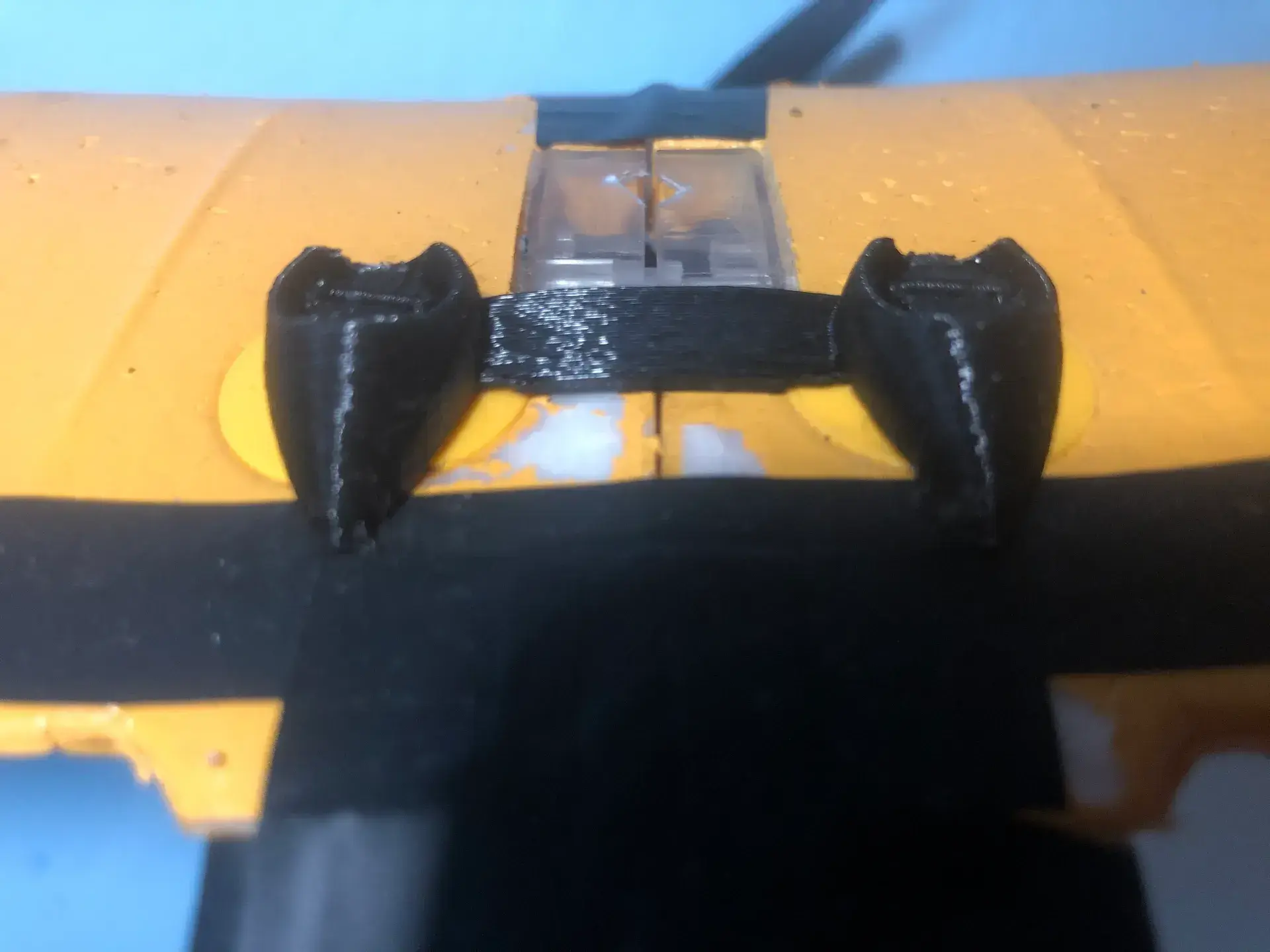 🪶 Wing Holder for G-NCUB Skylark RC Plane・Free 3D File for ・Cults