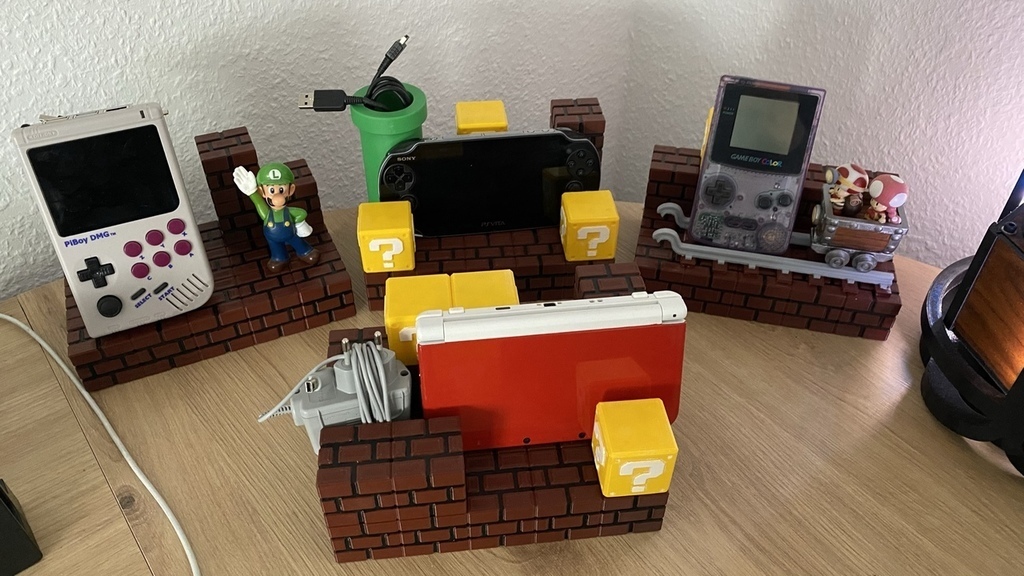 Free 3D file Super Mario designed handheld device display stand's 🎲 ・3D ...