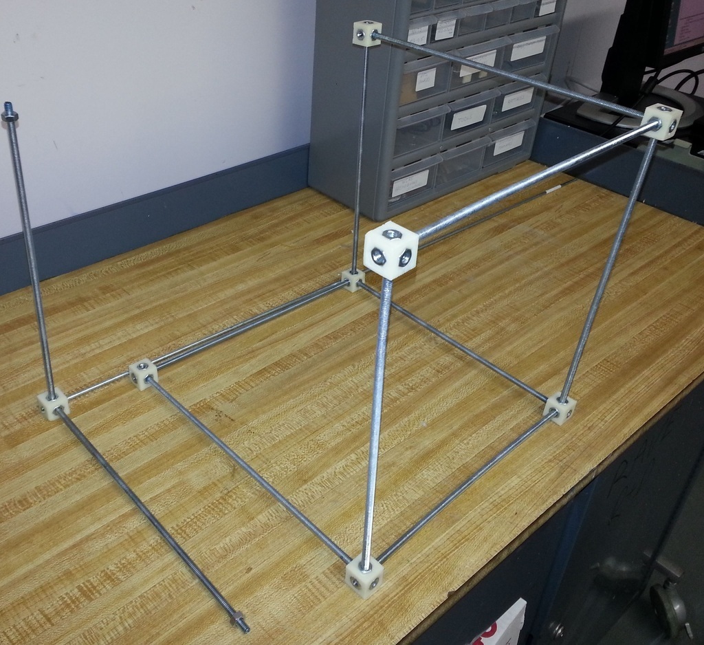 💭 Threaded Rod Connectors・Free 3D File for ・Cults