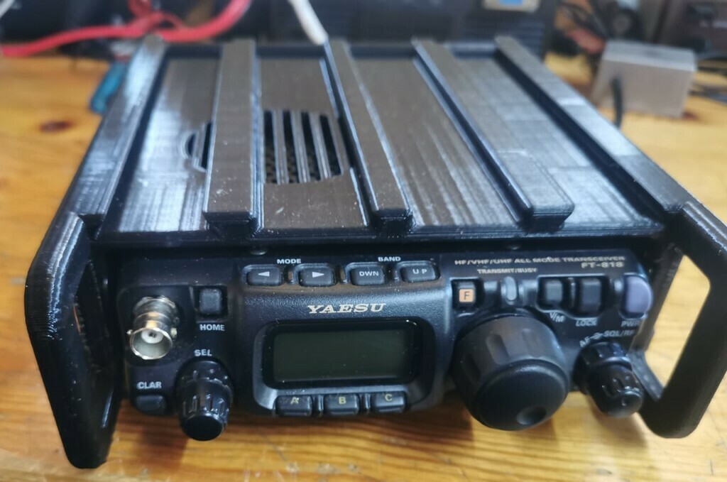Free 3D file YAESU FT-817 Case Windcamp charging port 👽 ・3D printer ...
