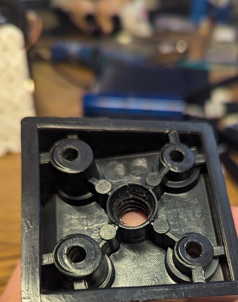 Free 3D file Stool Leg Mount Bracket Attachment Connector 🦵 ・Object to ...