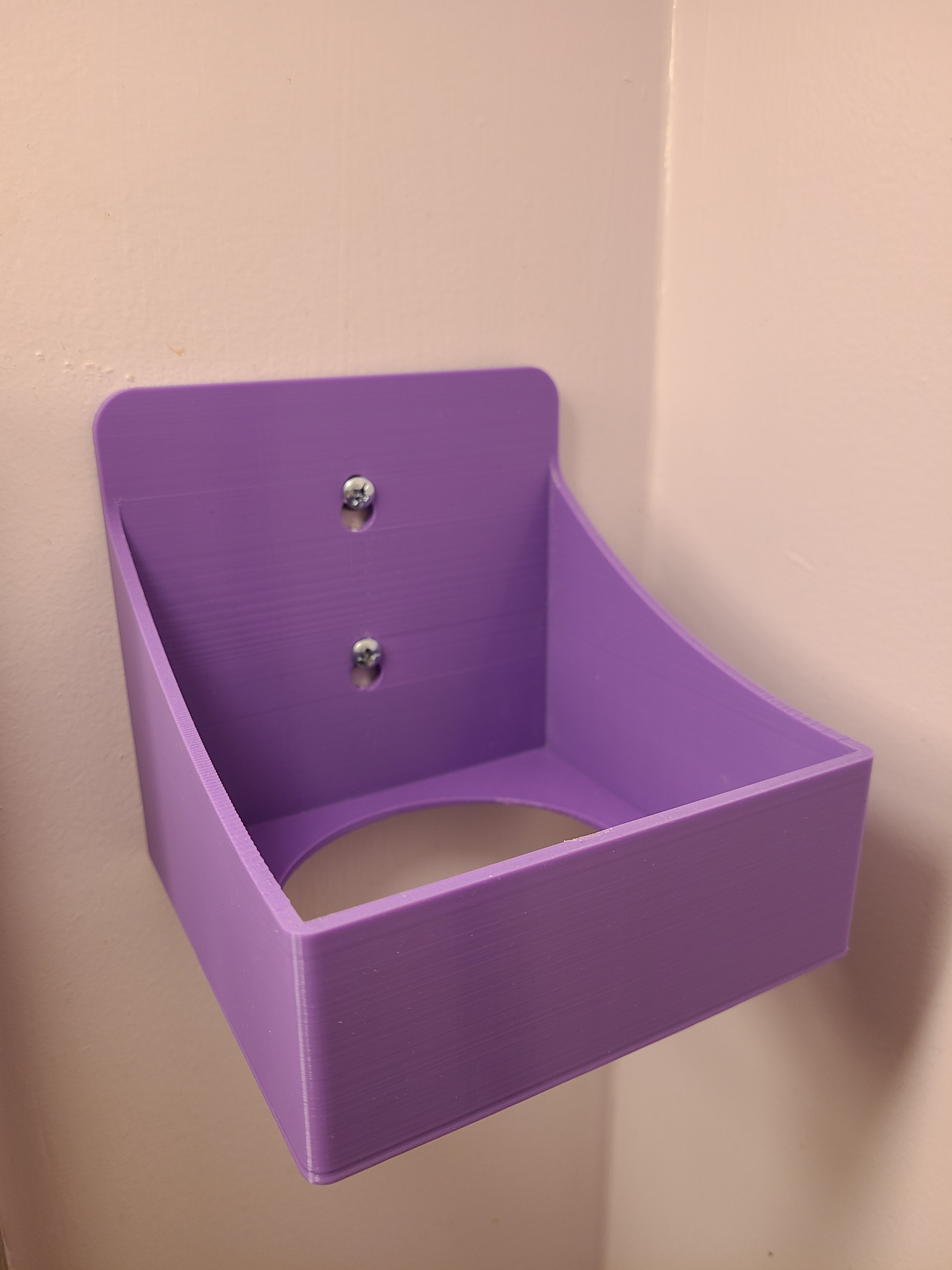 3D printable Tissue Box Wall Hanger [Parametric]・Cults