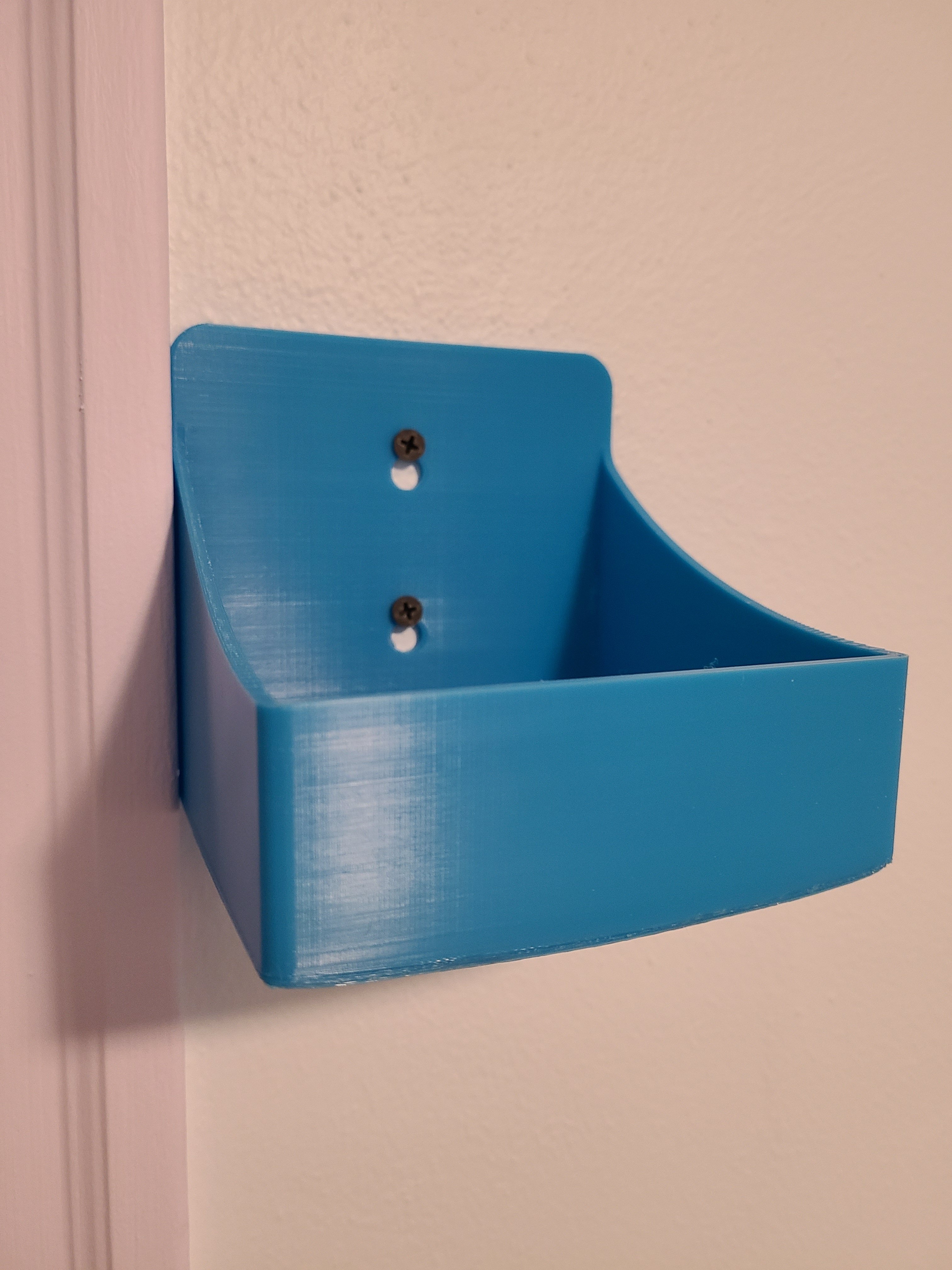 3D printable Tissue Box Wall Hanger [Parametric]・Cults