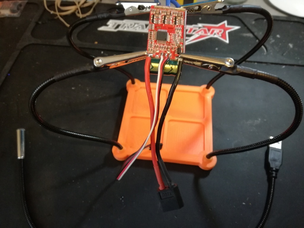 Free 3D file Soldering Helping Hands 🤲 ・3D printing template to ...