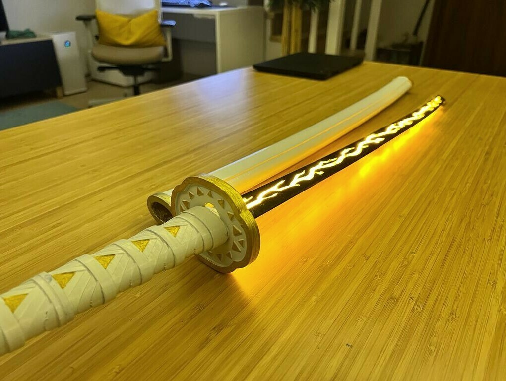 🎨 Zenitsu Katana in Kimetsu no Yaiba (with Led)・Free 3D File for ・Cults