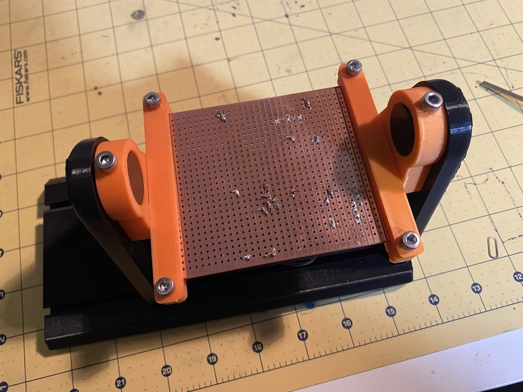 Free 3D file Multi Position PCB Clamp 🗜️・3D printing design to download ...