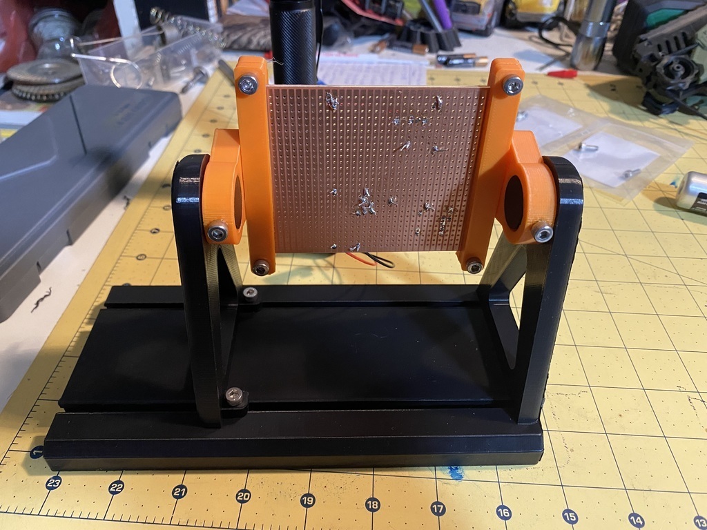 Free 3D file Multi Position PCB Clamp 🗜️・3D printing design to download ...