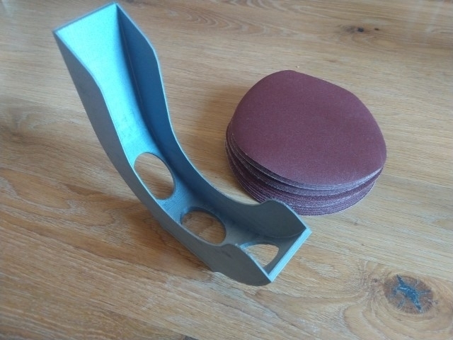 Free 3D file 150mm sanding disc storage 🔧 ・3D print model to download・Cults