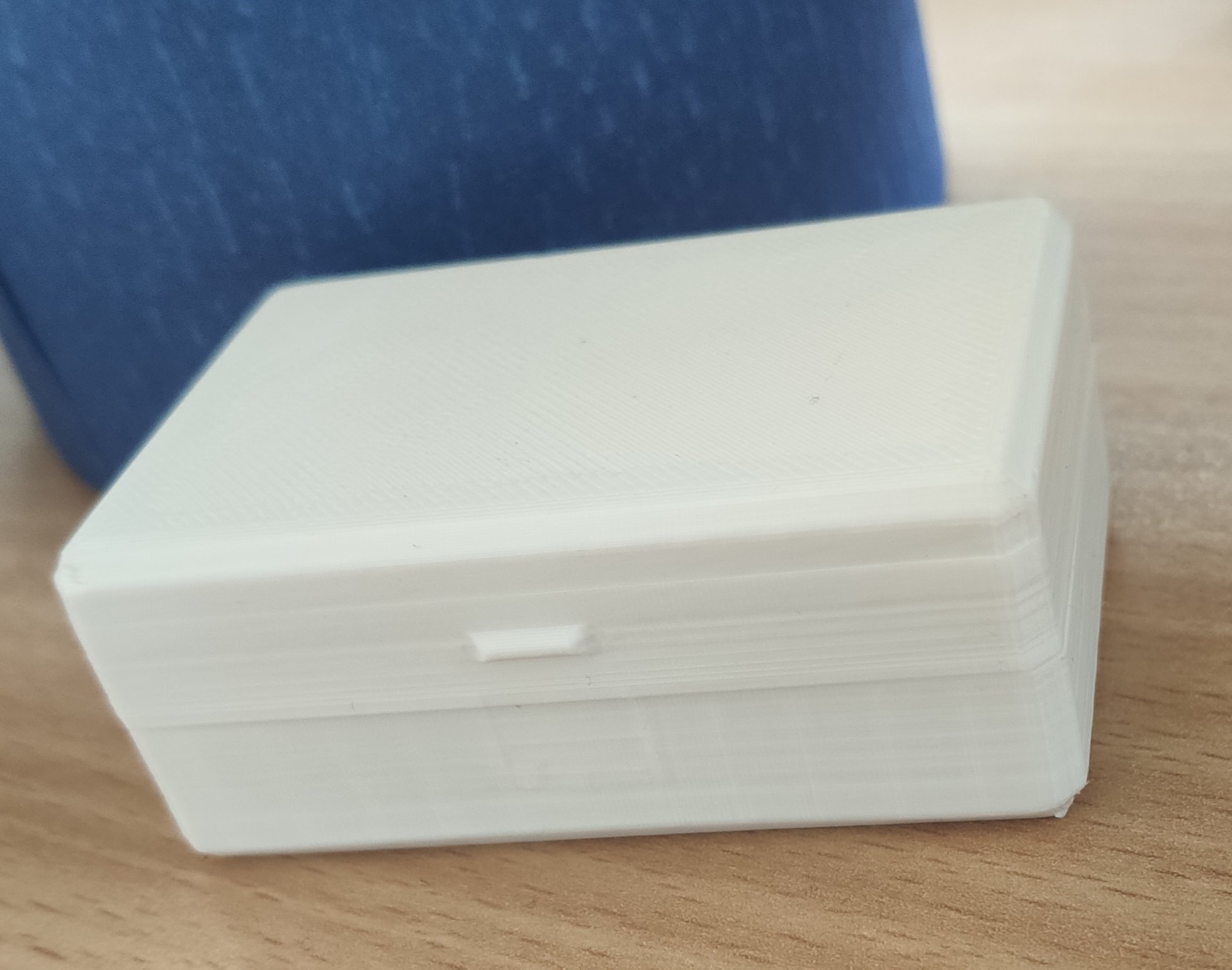 3D print Hinged Sd & Micro SD Card Box - 16 Slots - All In One Piece・Cults