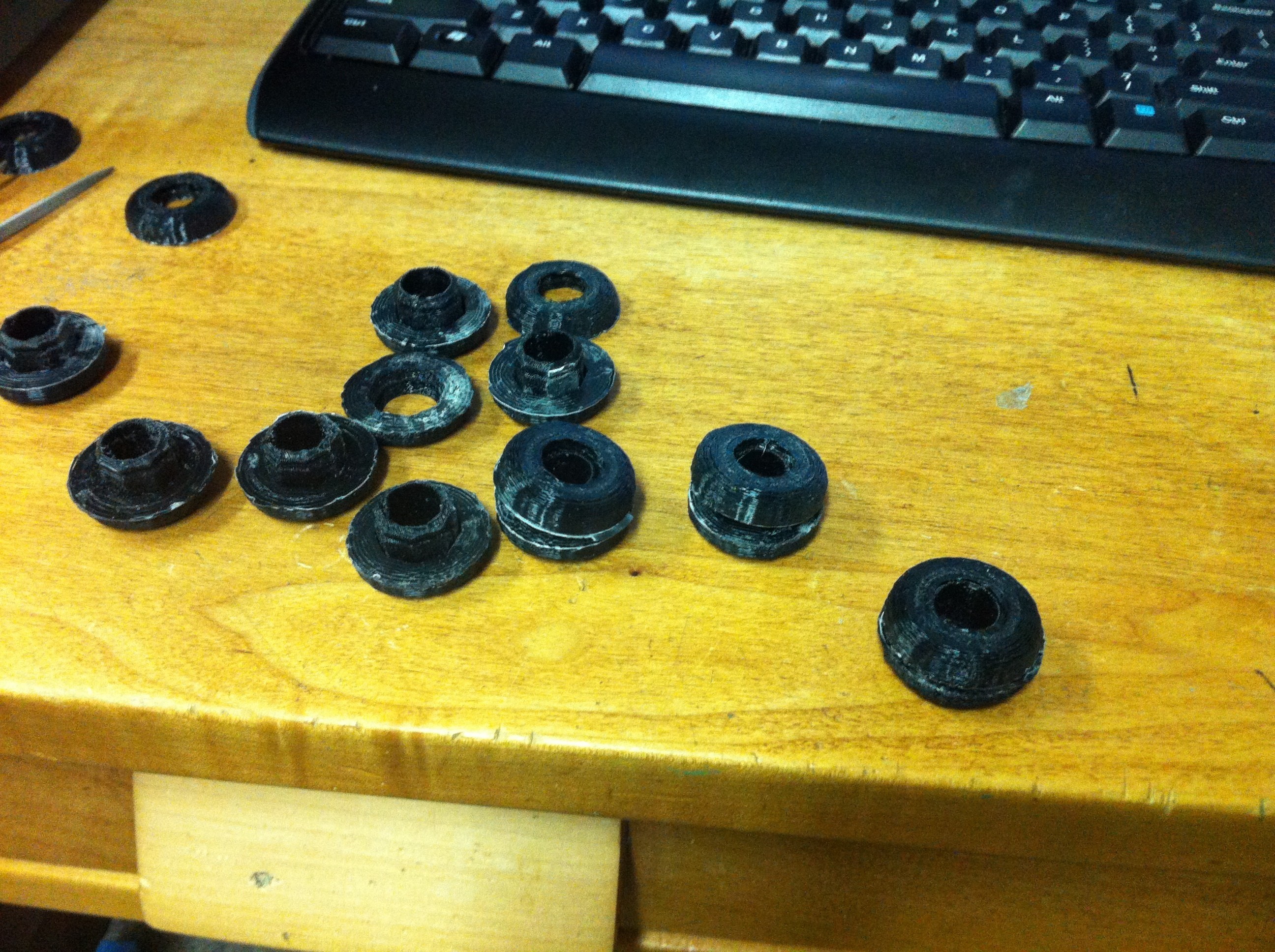 STL file Grommet - snap together 🏠 ・Model to download and 3D print・Cults