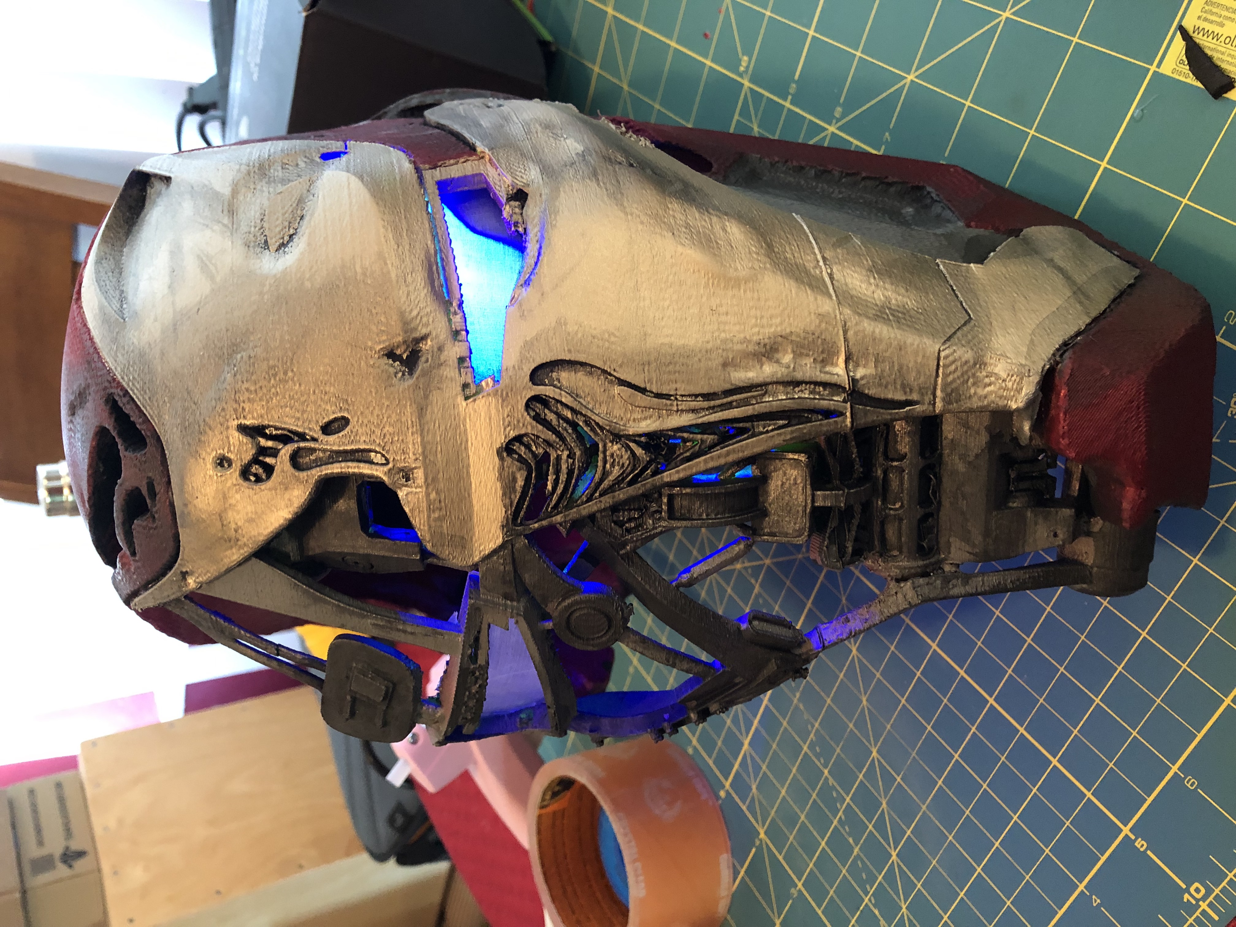 3D printable Iron Man Mark 50 Battle Damaged Helmet Endgame・Cults