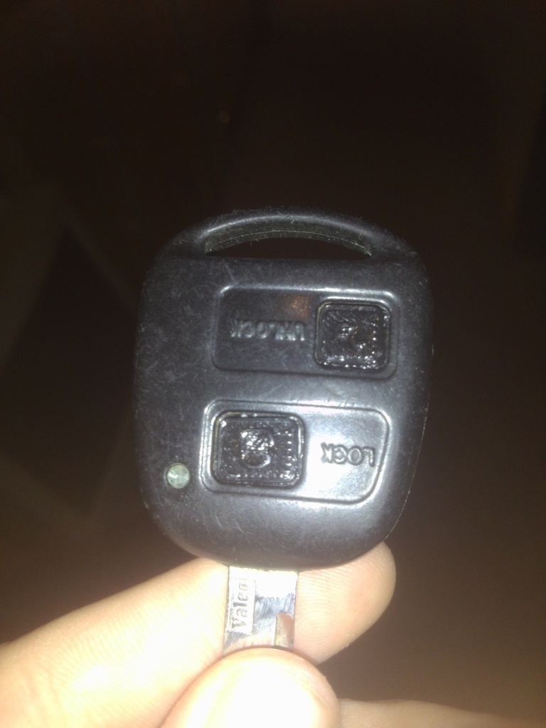 Free 3D file Toyota Avensis Remote Key Buttons 🚗 ・3D printable model to ...