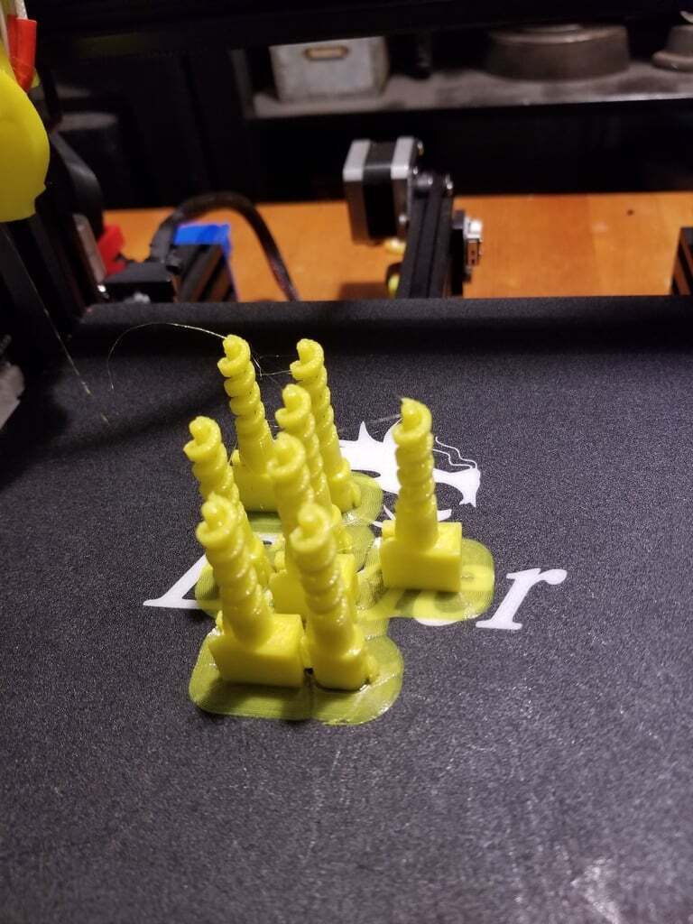 3D printed Springy Apple Cable Savers・Cults