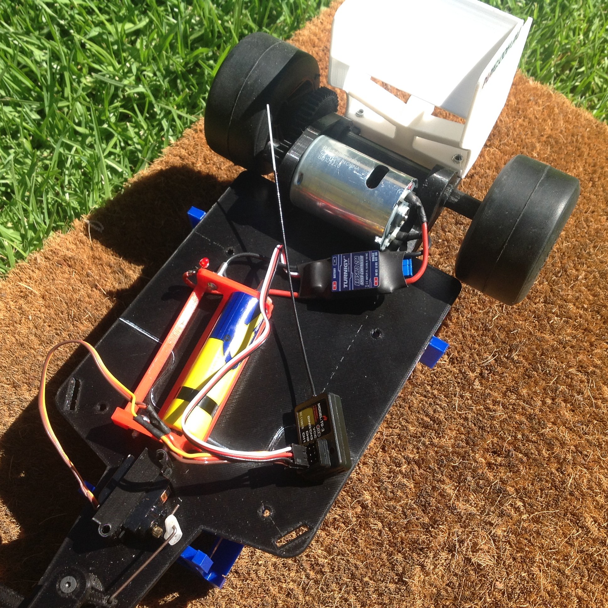 3D printing OpenRC F1 car - 1:10 RC Car・Cults