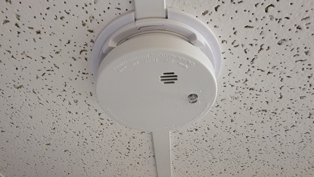 Free 3D file Smoke Detector Mount for Suspended Ceiling 🚬 ・3D printing ...