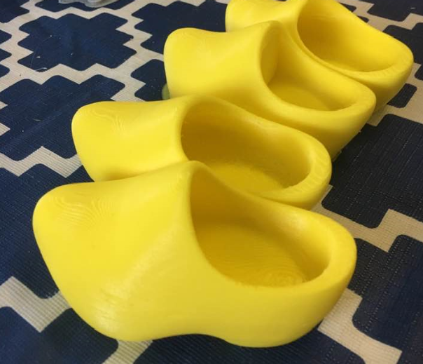 STL file Doll shoes (clogs) 👟 ・3D print design to download・Cults
