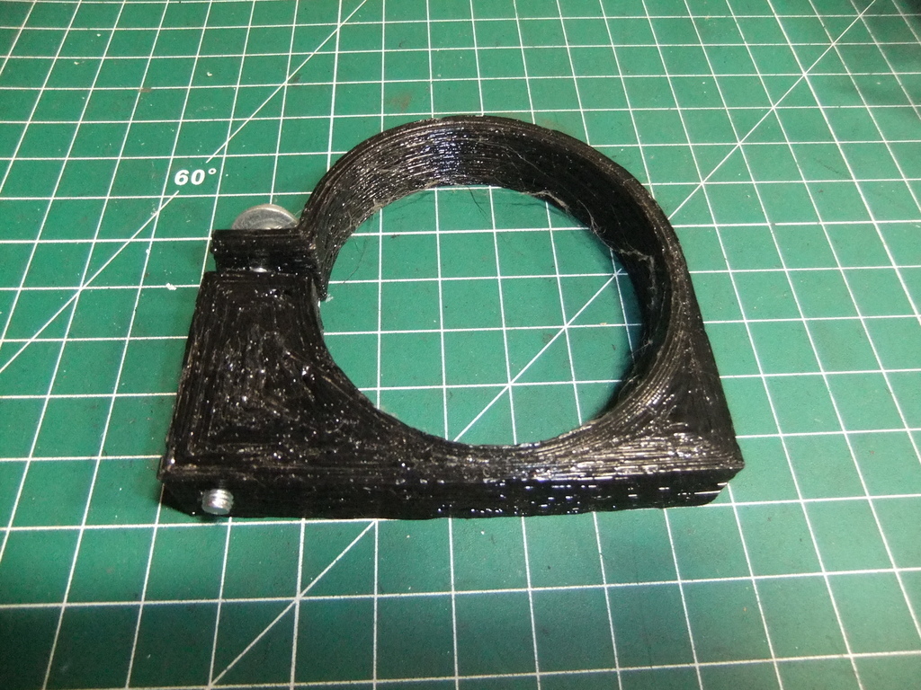 🗜️ Customizable Pole/Pipe Mounting Clamp・Free 3D File for ・Cults