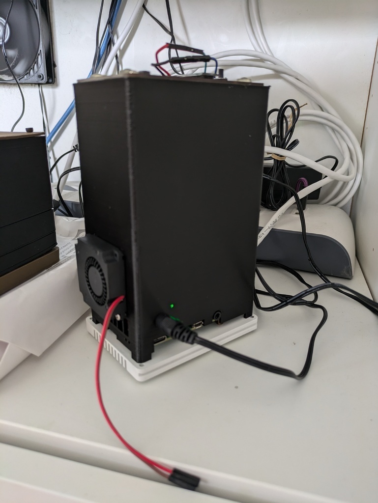 Free 3D file Raspi4_quad_sata 🖥️ ・3D printable model to download・Cults