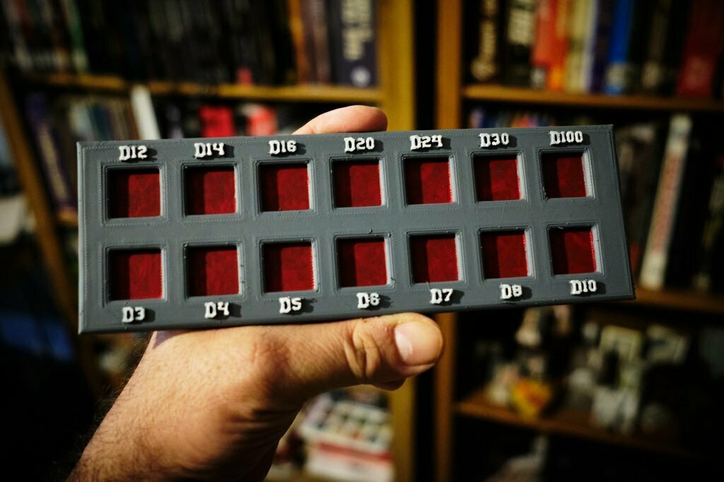 Free 3D file Dice Tray for DCC RPG 🎲 ・3D printable design to download・Cults