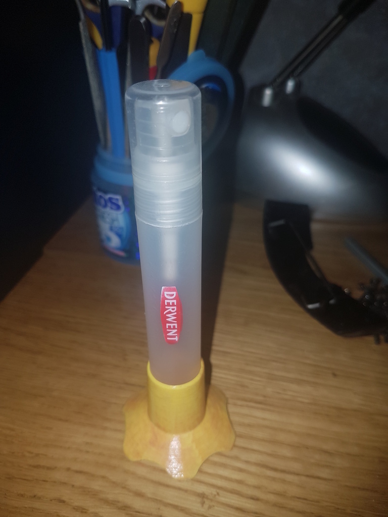 Free 3D file Spray stand (19mm) 🔧 ・3D printable model to download・Cults