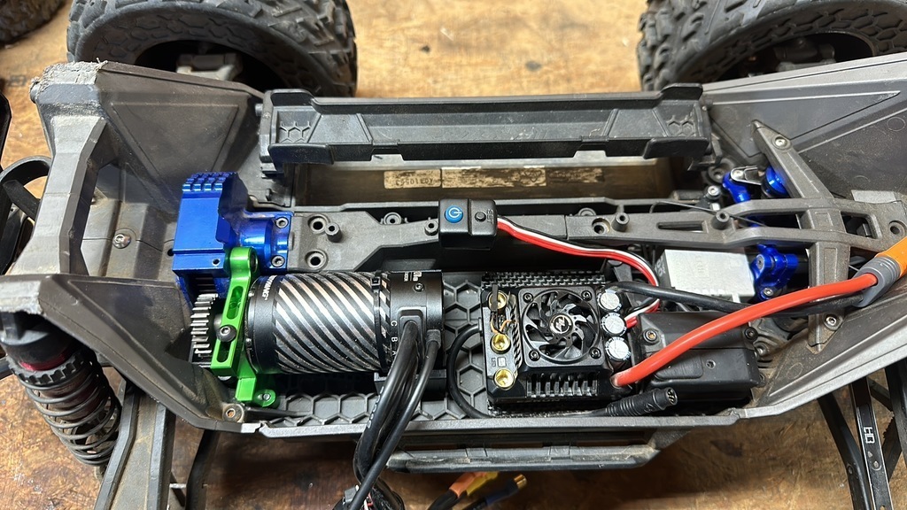 🚁 xmaxx motor cradle・Free STL File for 3D printing・Cults