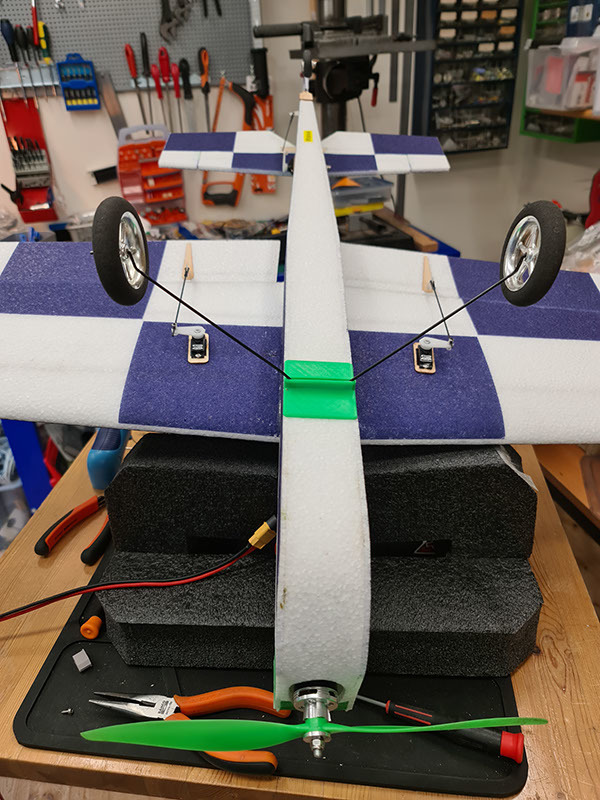 Free 3D file MX2 Landing gear support and FPV camera mount 🛬・Model to ...