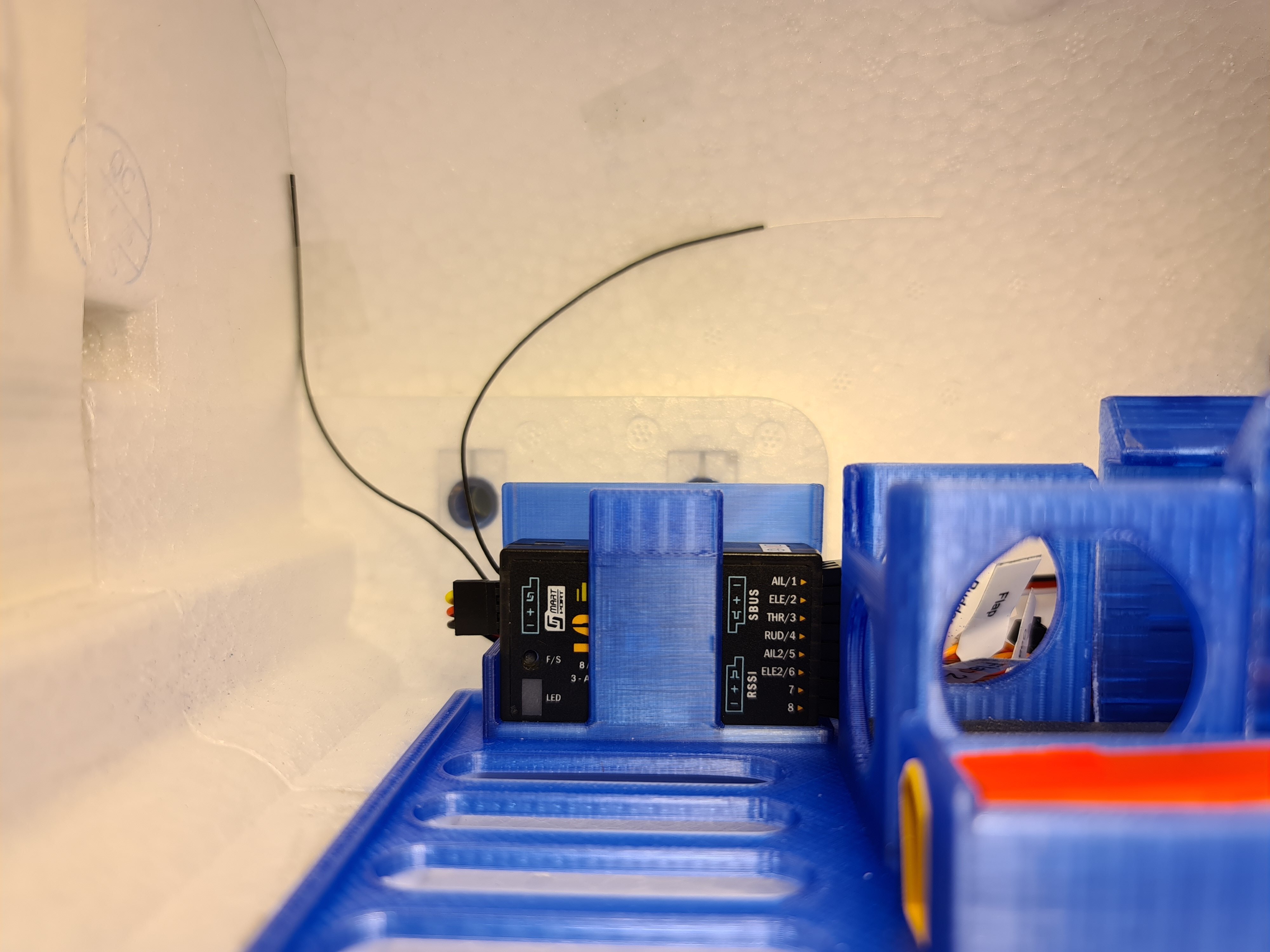 3D print Avios C-130 Hercules battery & accessory tray・Cults