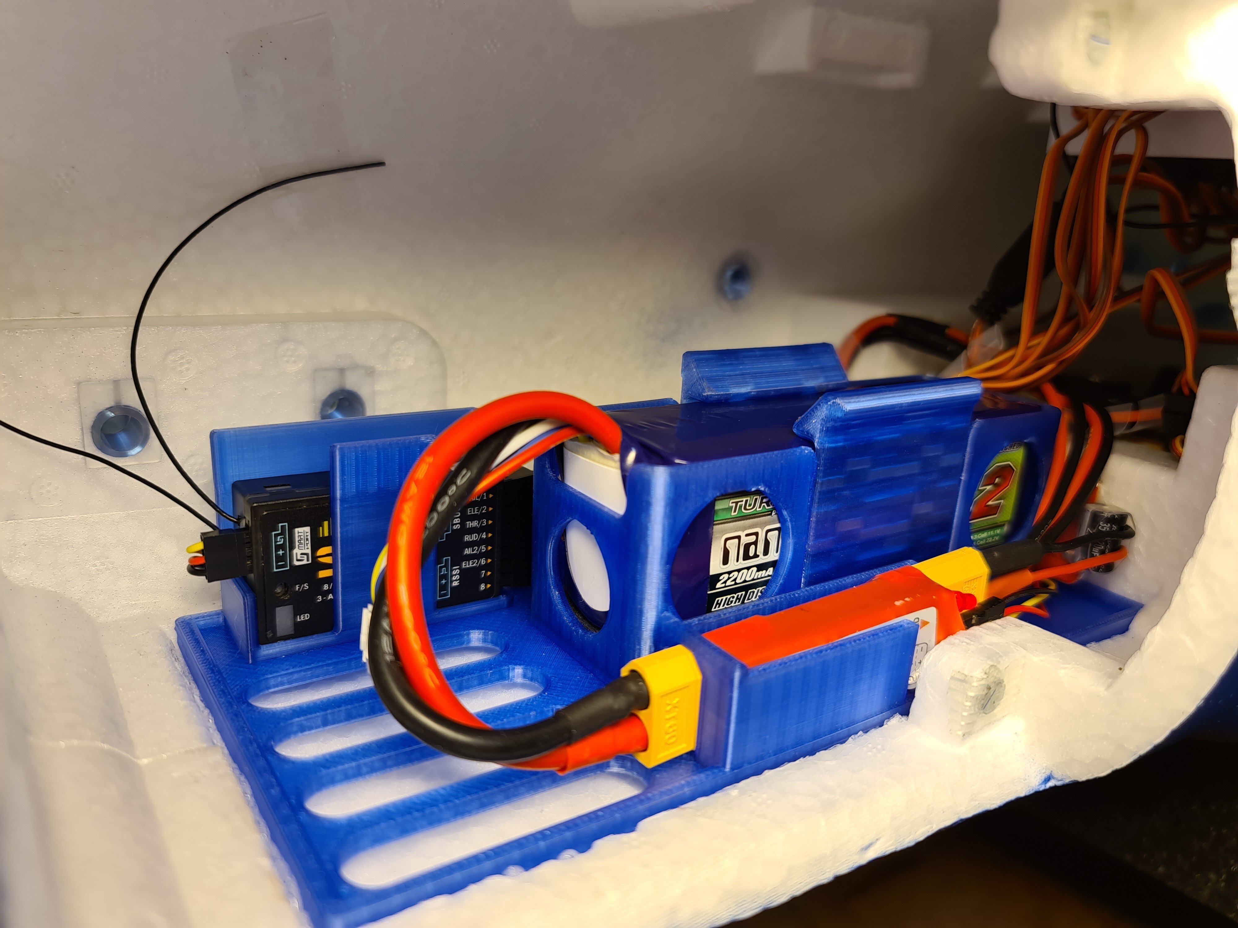 3D print Avios C-130 Hercules battery & accessory tray・Cults