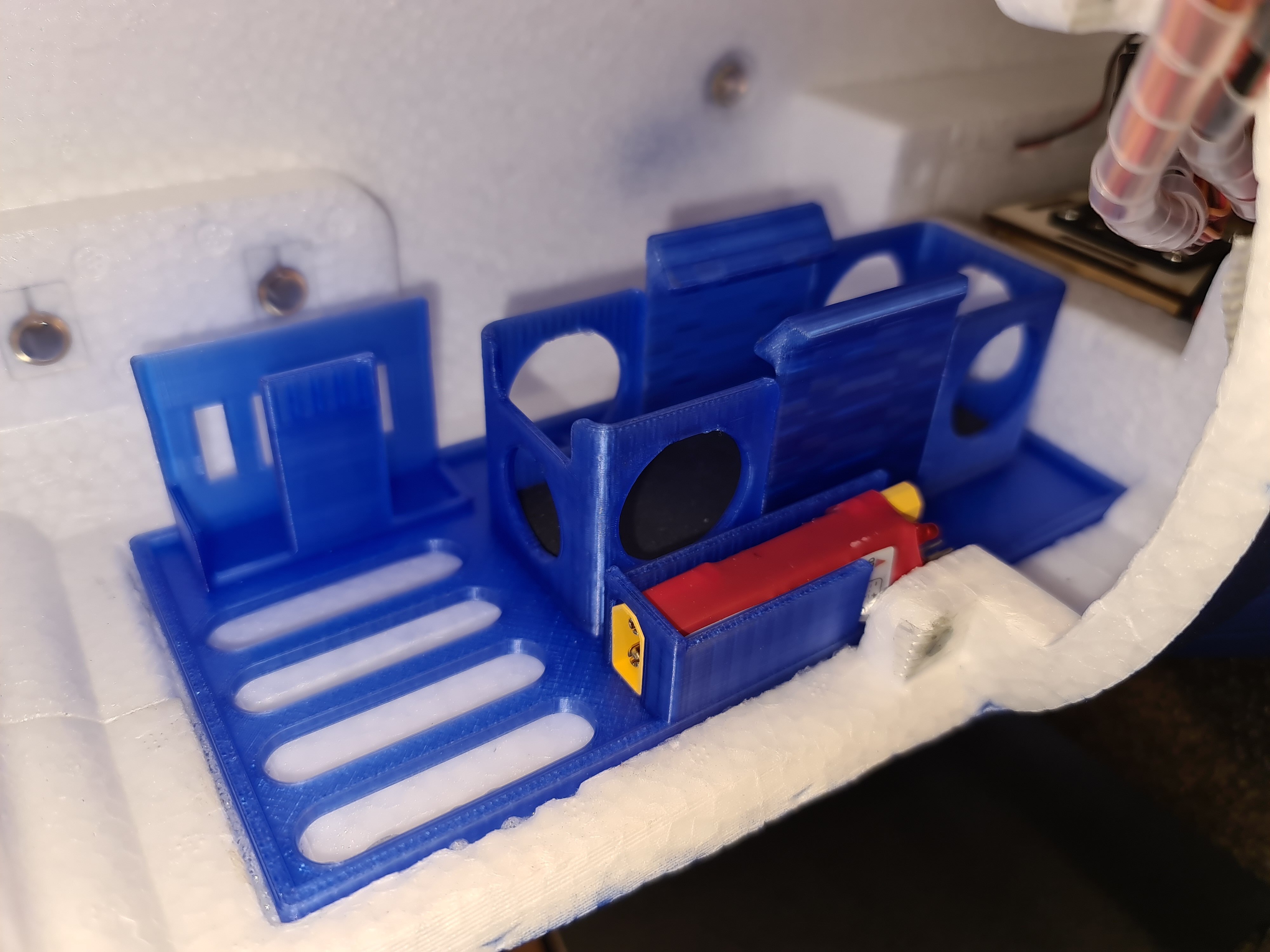 3D print Avios C-130 Hercules battery & accessory tray・Cults