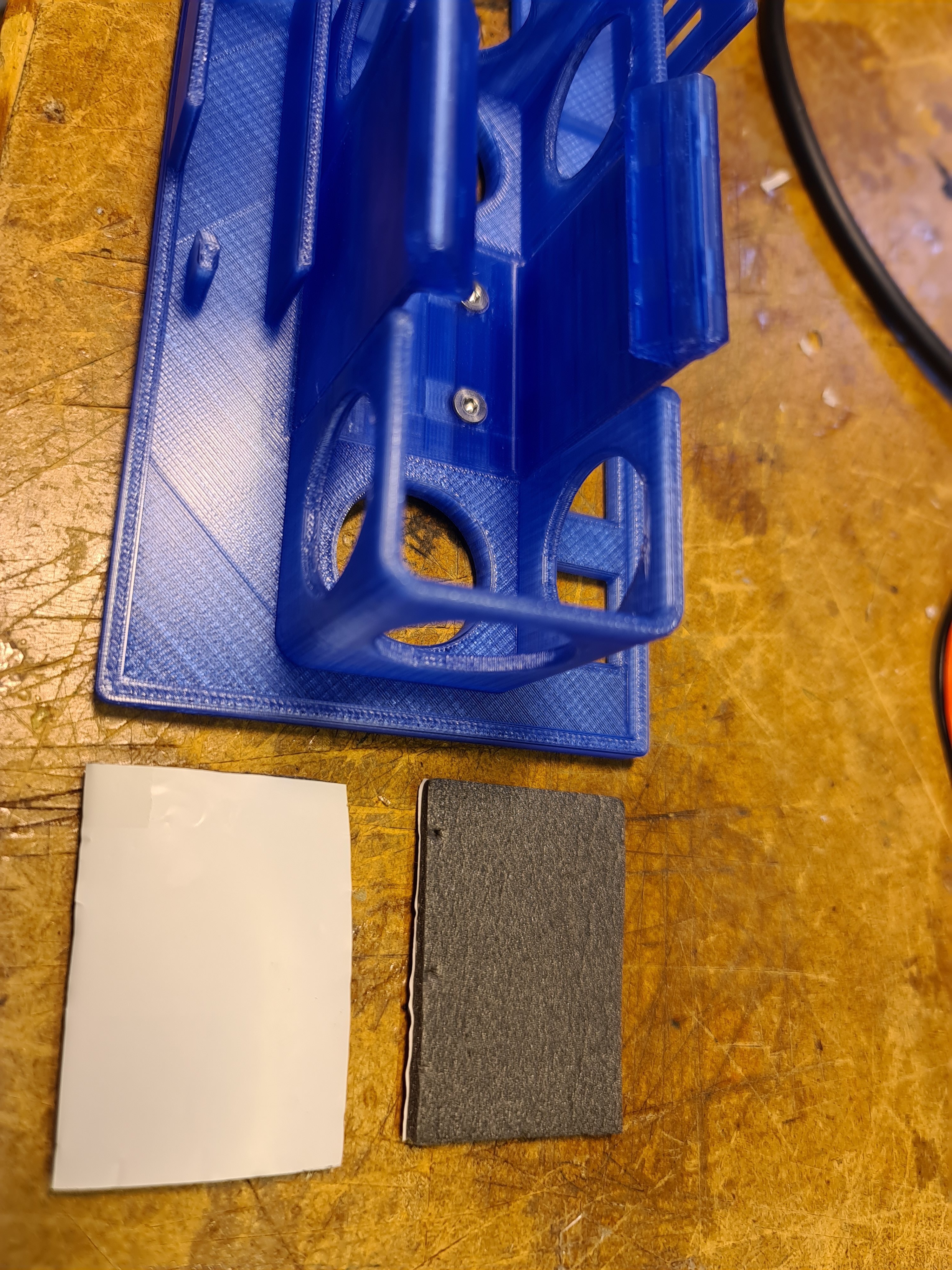 3D print Avios C-130 Hercules battery & accessory tray・Cults