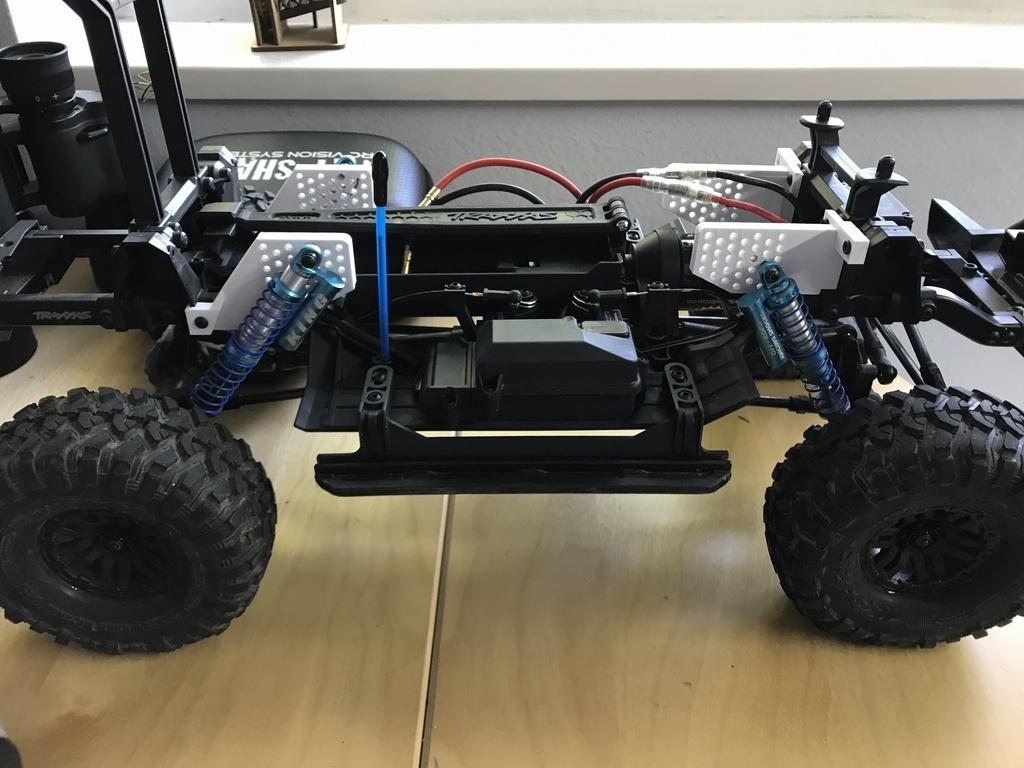 🚁 Traxxas TRX4 Shock Mounts For Longer Travel Suspension・Free 3D File ...