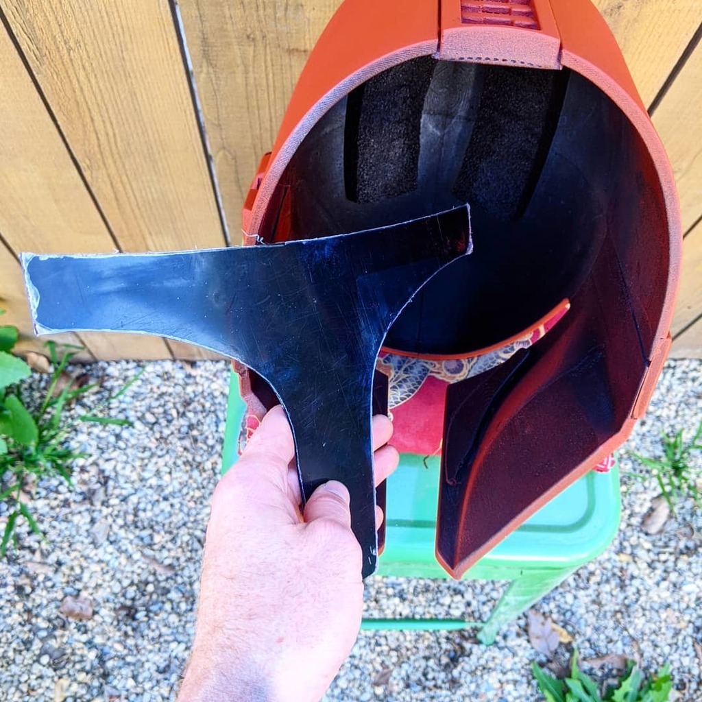 🪖 Visor Mount for Rob Pauza's Mandalorian Helmet V2・Free STL File for ...