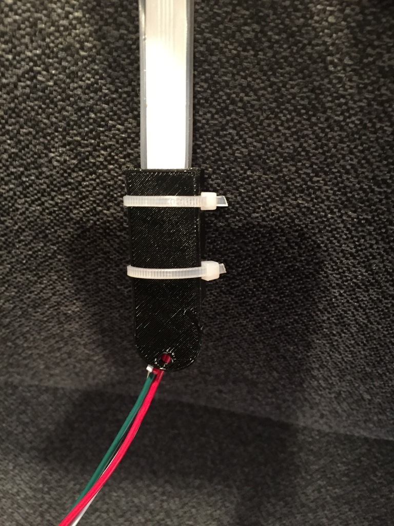 Free 3D file Pixel Strip Mounting Clip 👽 ・Design to download and 3D ...