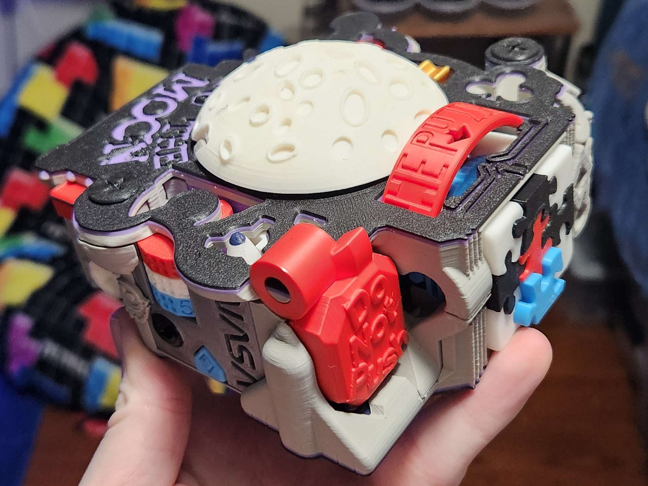 🌙 To The Moon Puzzle Box by Leisure Luke・3D Print・Cults