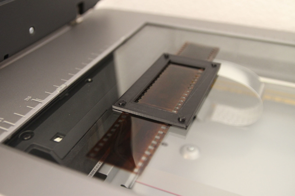 📽️ Scanner film holder for Sprocket Rocket camera・Free 3D File for ・Cults