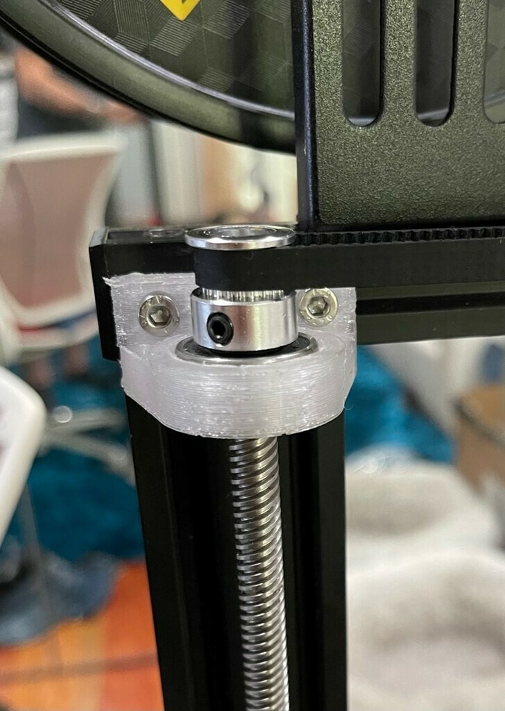 Free 3D file Ender 3 5 CR10 Pro Z-Axis top screw support for sync ...