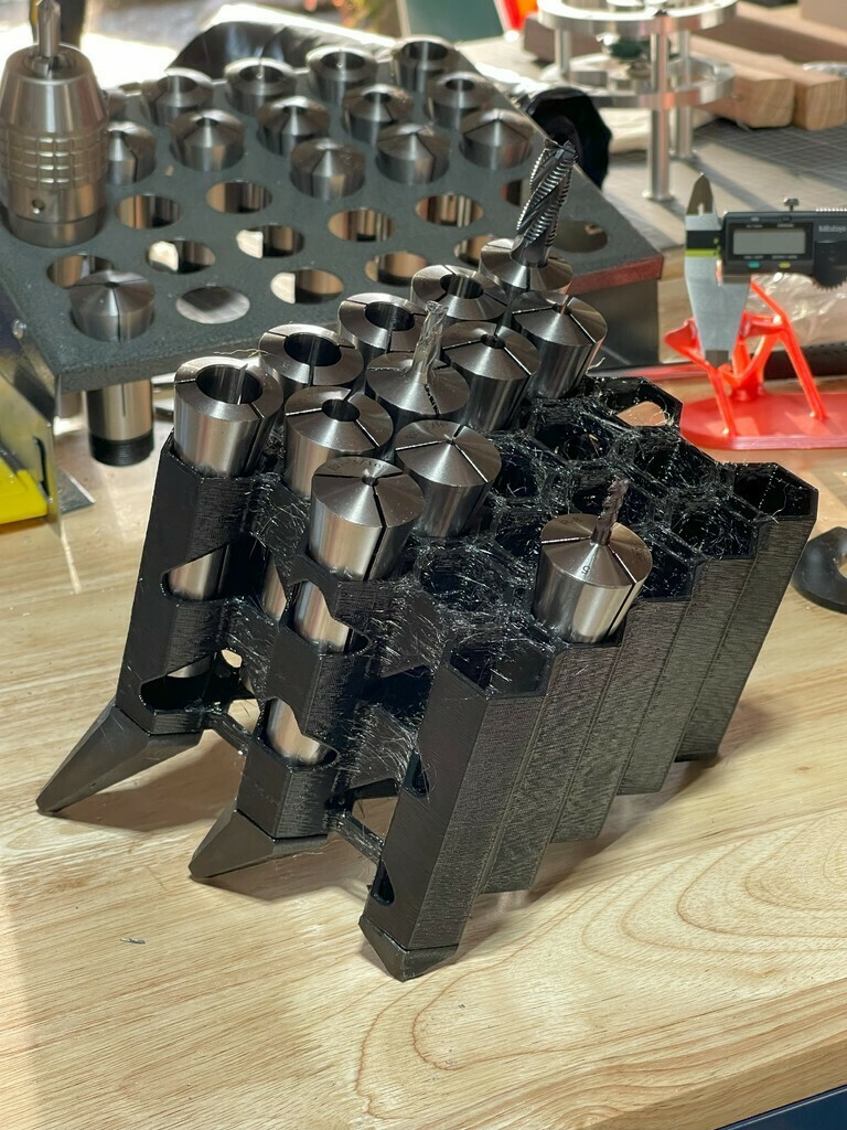 🧰 R8 Collet Holder Stand・Free 3D File for ・Cults
