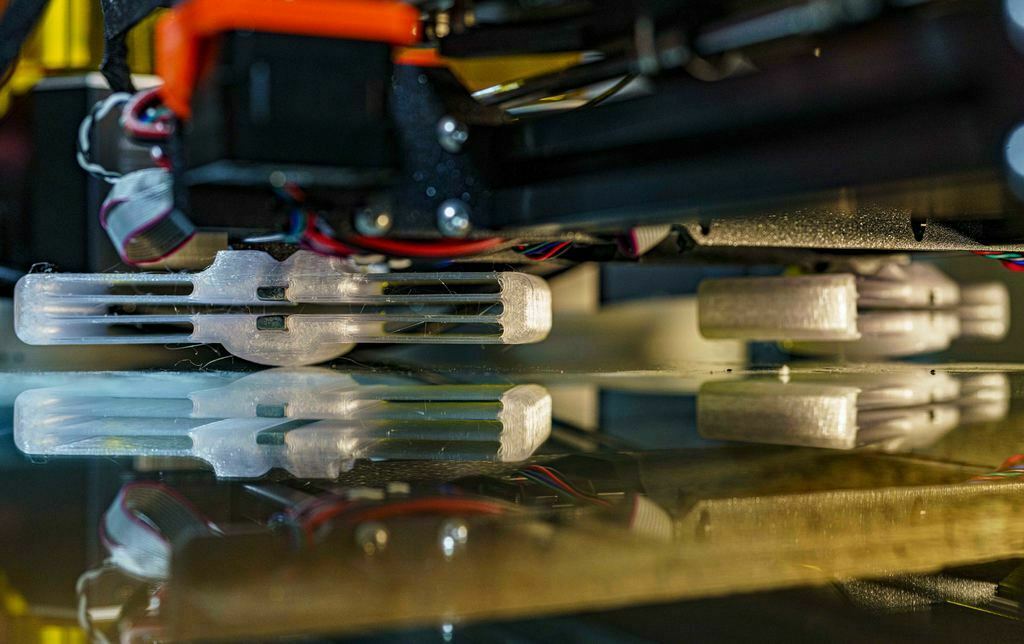 Free 3D file MagneFlex Prusa Isolation Feet - Gen1 🦶・3D print model to ...