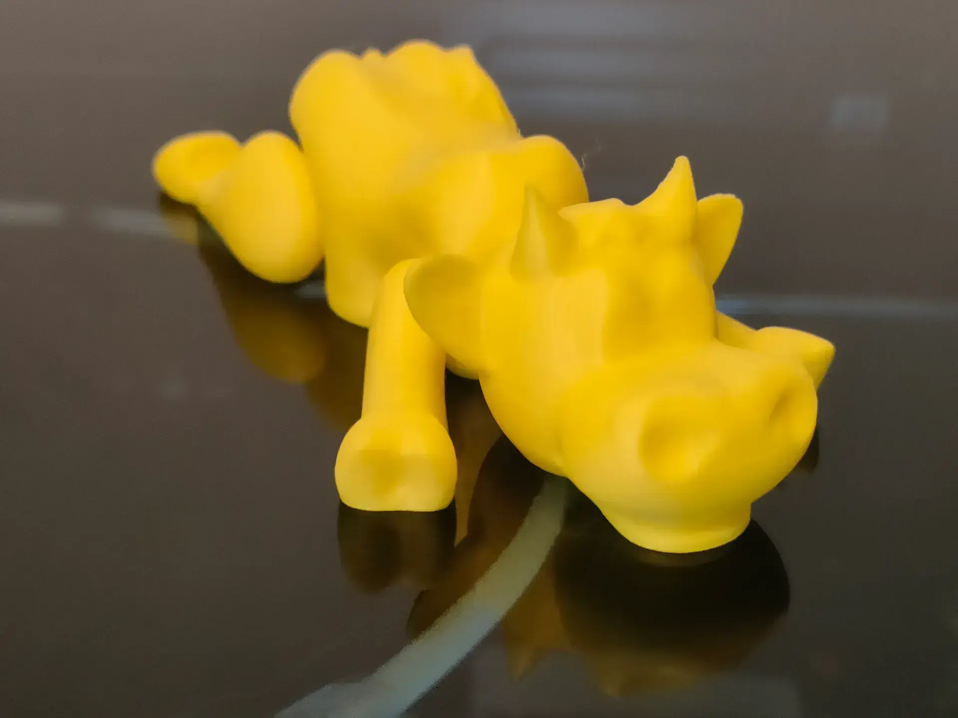 🐄 Articulated Cute Cow Phone Stand・Free STL File for 3D printing・Cults