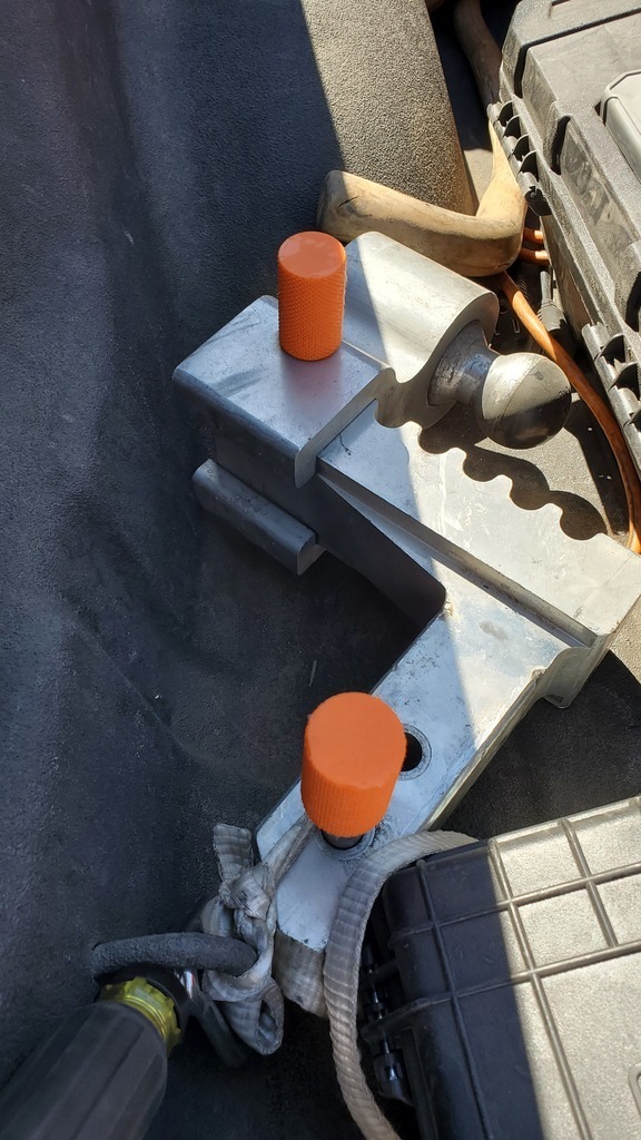 Free 3D file ANDERSEN RAPID HITCH LOCKING PIN COVERS (KEYED SIDE) 🧷 ...