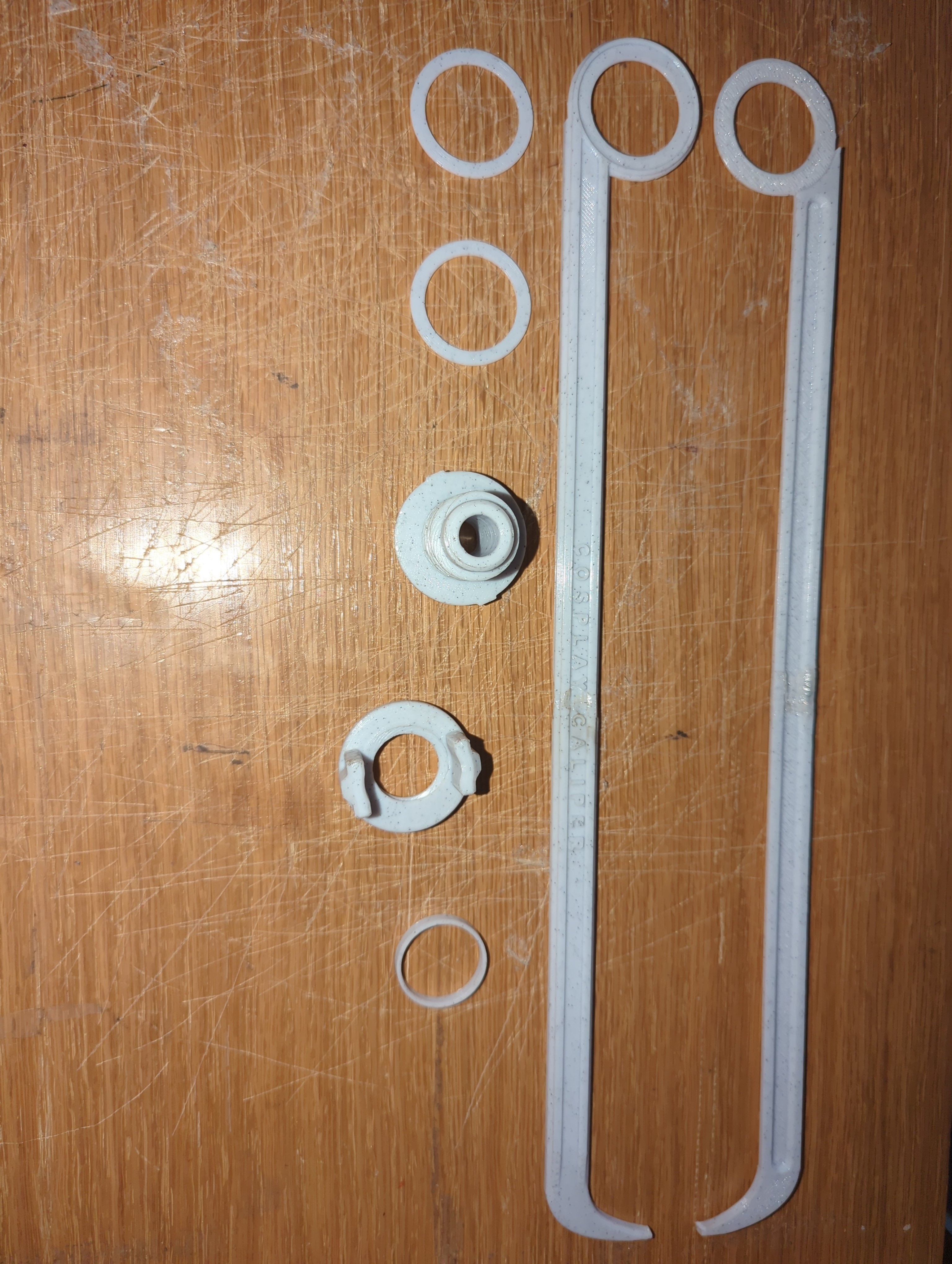3D printing Lockable Cosplay Caliper V2・Cults